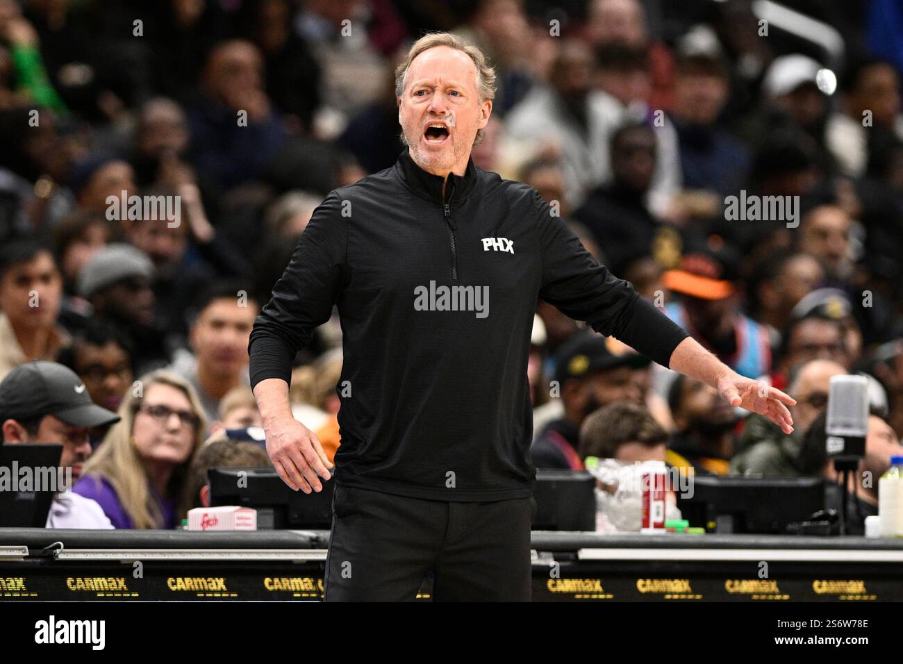 Phoenix Suns head coach Mike Budenholzer in action during the second ...