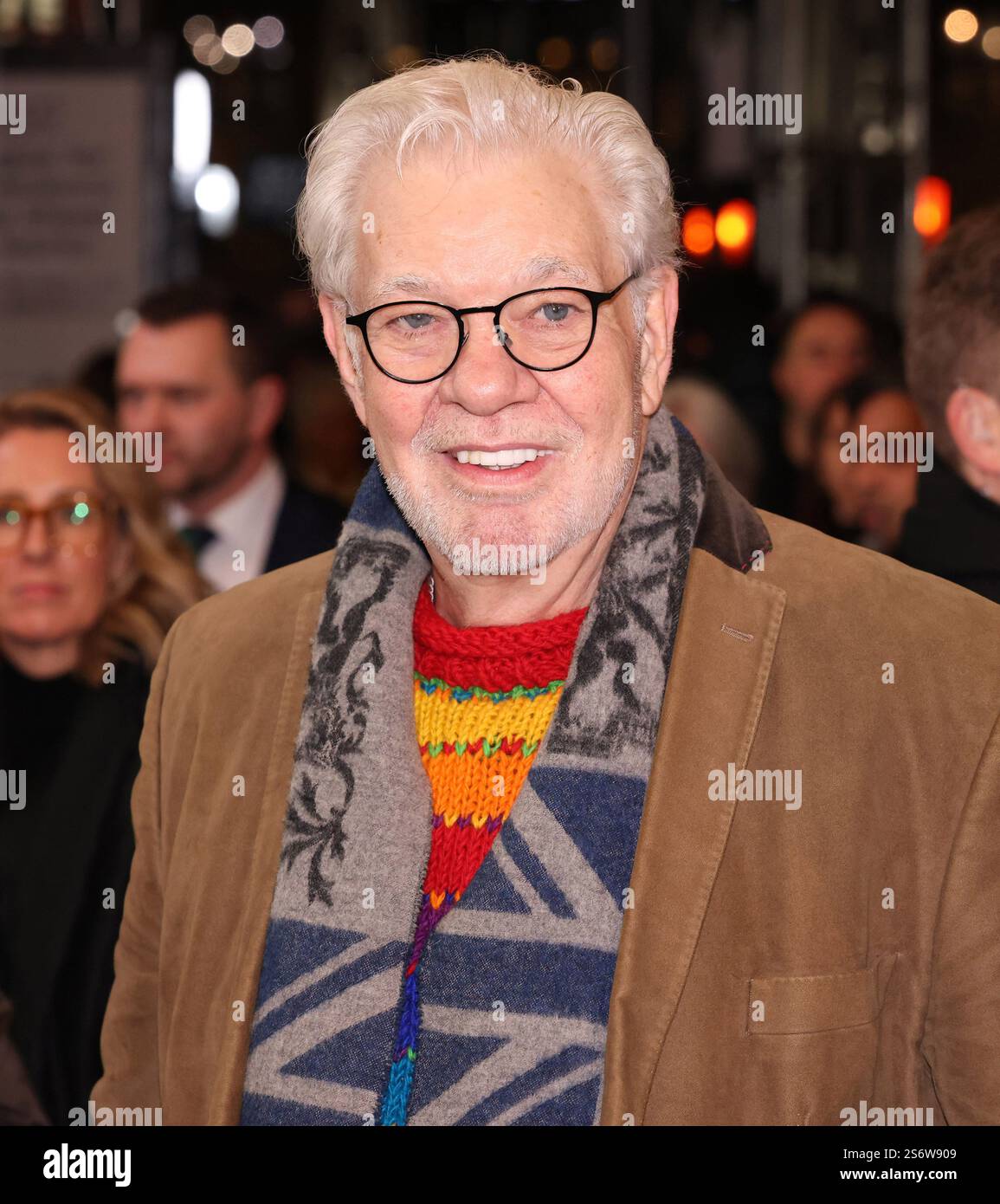 London, UK. Matthew Kelly at a Christmas pantomime production of Robin ...