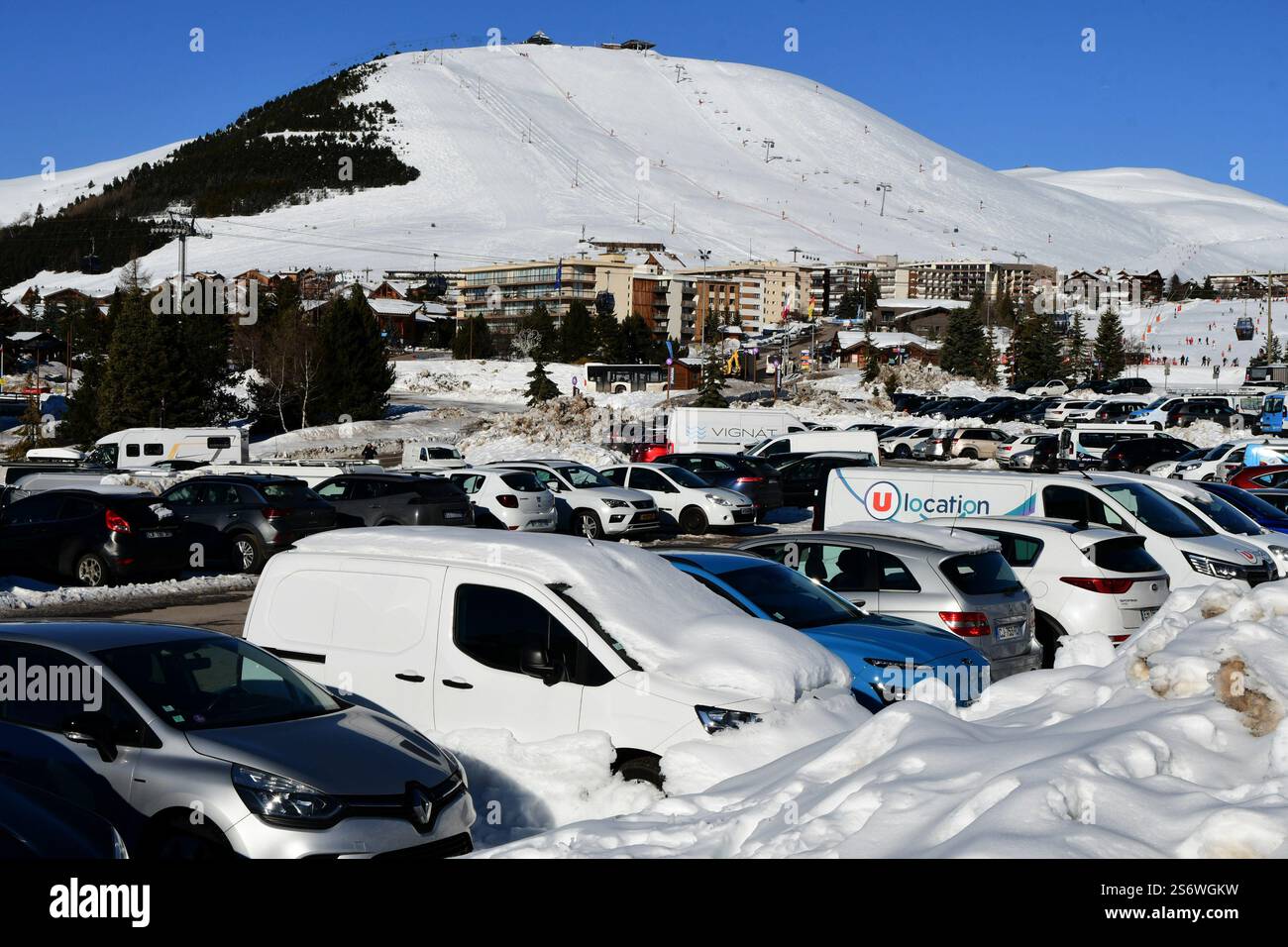 Alpe Huez, France. 14th Jan, 2025. Parking covered in snow in the Alpe ...