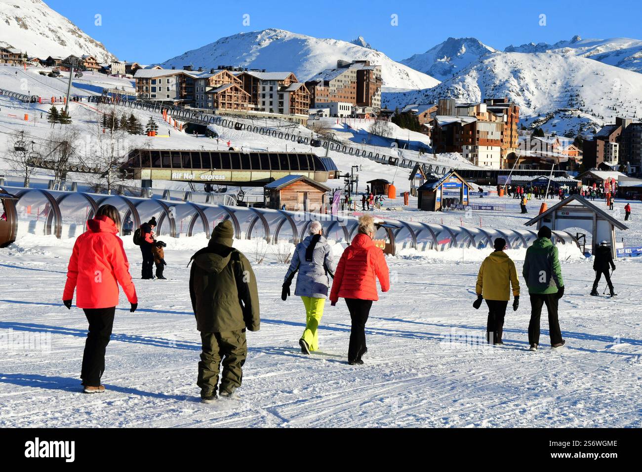 Alpe Huez, France. 13th Jan, 2025. Tourists seen in the Alpe d Huez ski ...