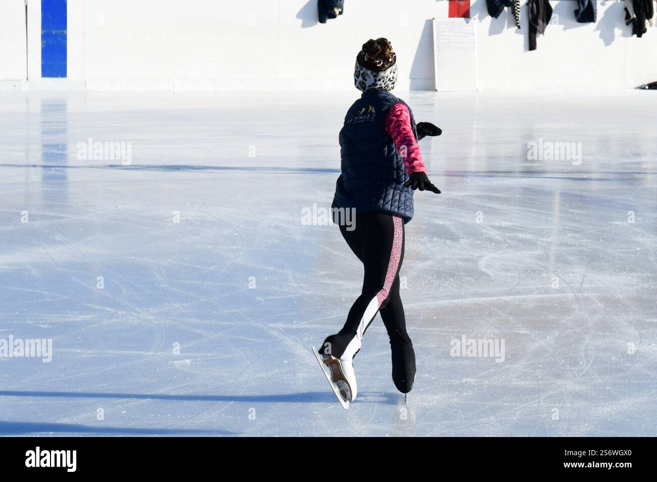 Alpe Huez, France. 14th Jan, 2025. Figure skating on the mountains in ...