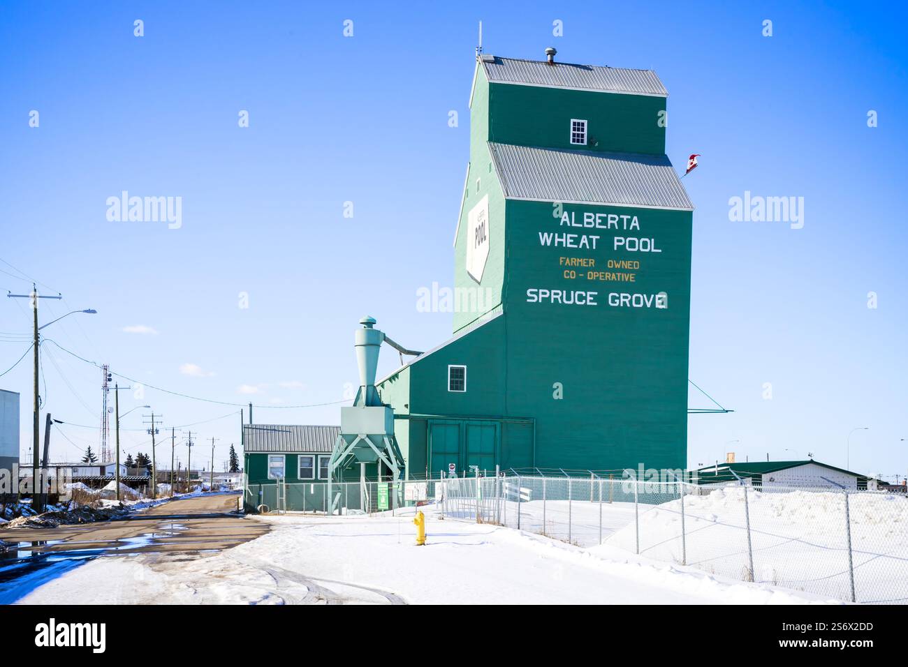 Historical building -Alberta Pool Grain Elevator,view from the east ...