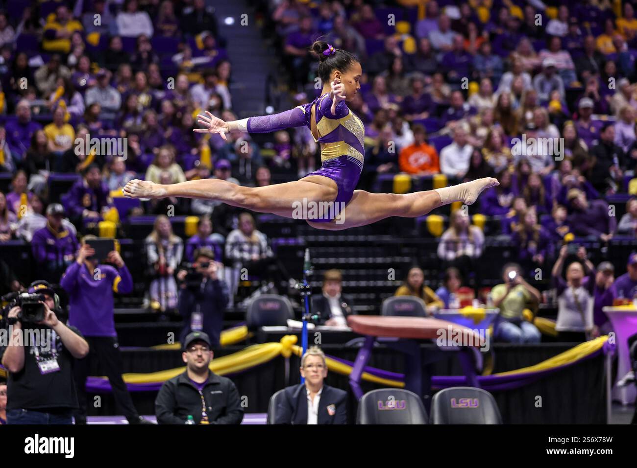 January 17, 2025: LSU's Haleigh Bryant competes on the balance beam ...