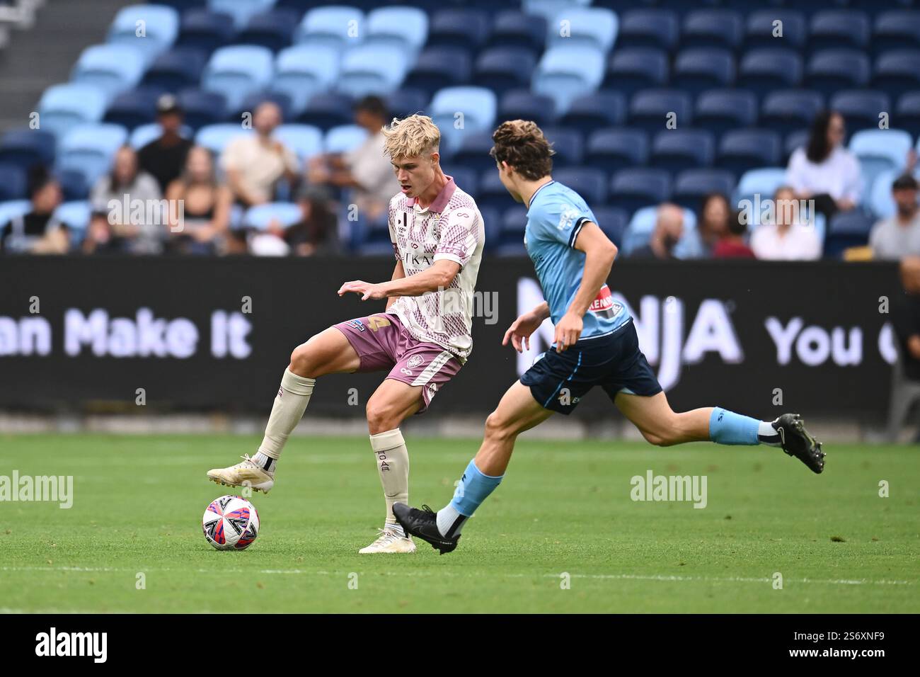 Sydney, Australia. 18th Jan, 2025. Samuel Klein of the Roar controls ...