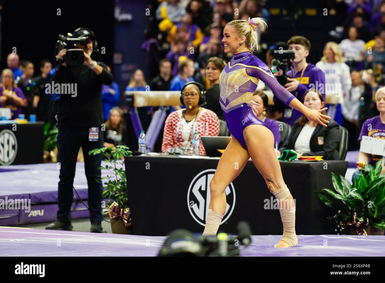 Baton Rouge, LA, USA. 17th Jan, 2025. LSU Tigers Olivia Dunne in action ...