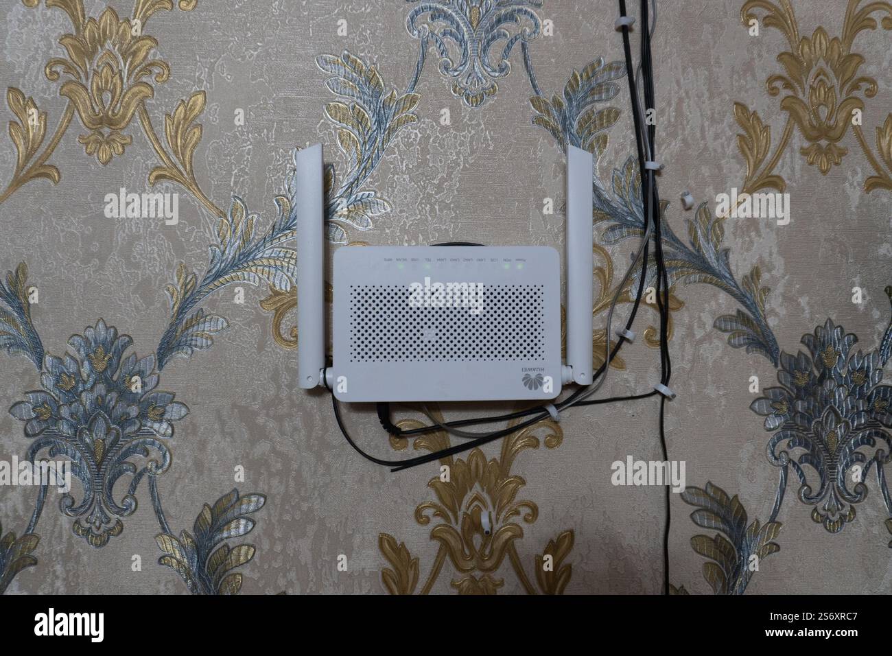 Hardware firewall device hi-res stock photography and images - Alamy