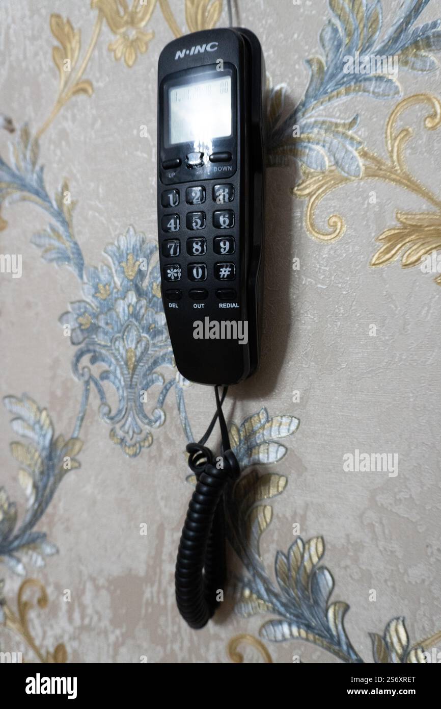 Hanging microphone vintage hi-res stock photography and images - Alamy