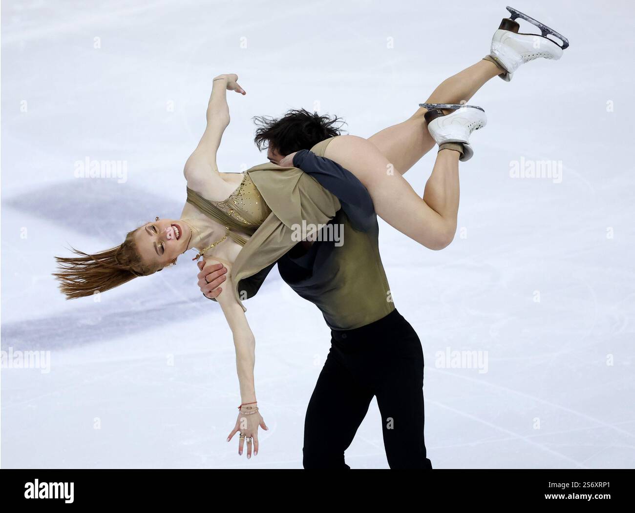 Turin, Italy. 17th Jan, 2025. Giulia Isabella Paolino (L)/Andrea Tuba ...