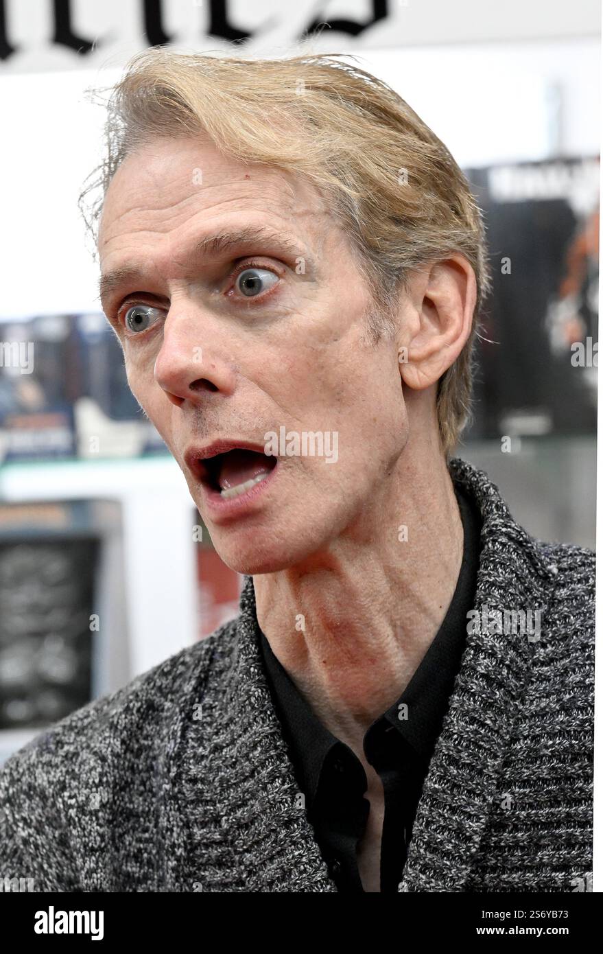 Burbank, United States. 11th Jan, 2025. Actor Doug Jones talks to fans ...
