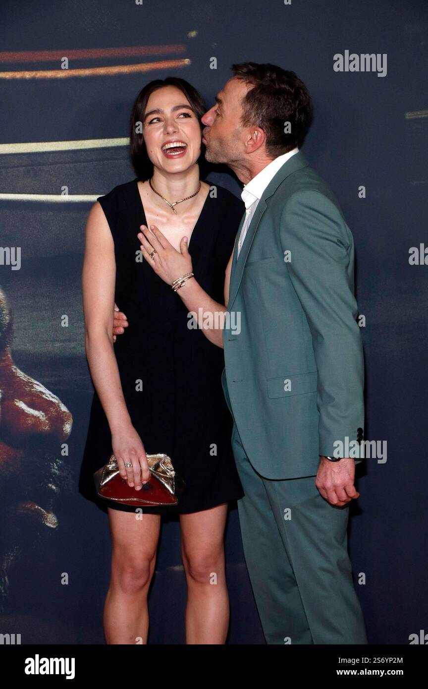 Luise Großmann mit Vater Stefan bei der Premiere des Kinofilms ...