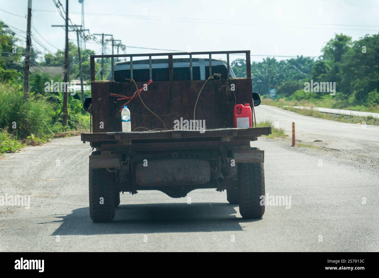 Bangkok, Thailand - Dec 22nd 2024: Motorcycle with sidecar transporting ...