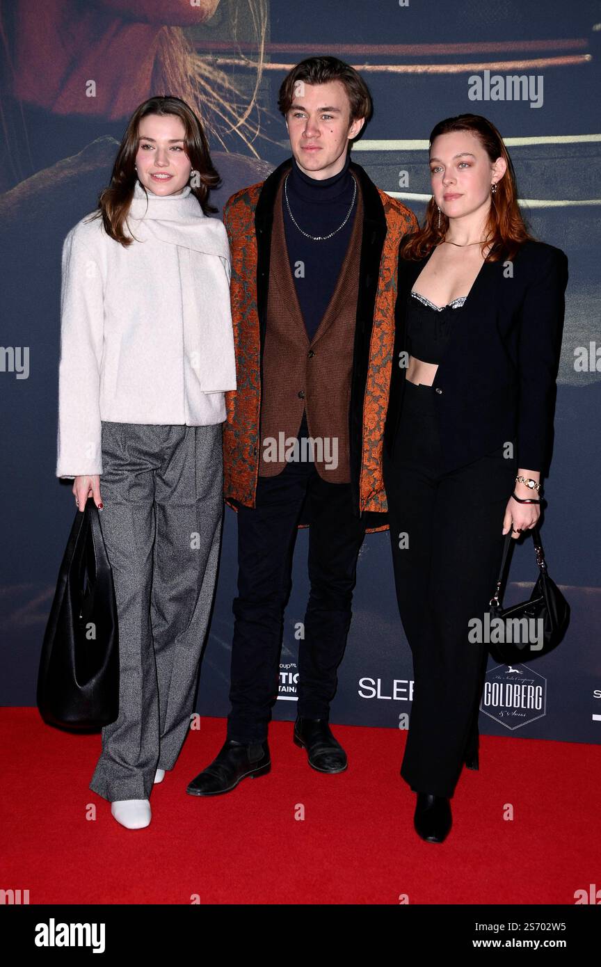 Carolin Garnier, Alessandro Schuster und Amelie Hennig bei der Premiere ...