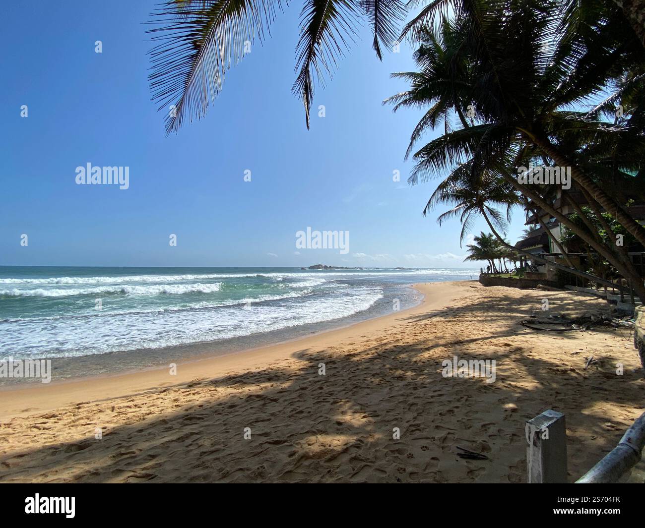 Tropical island resorts sri lanka hi-res stock photography and images ...