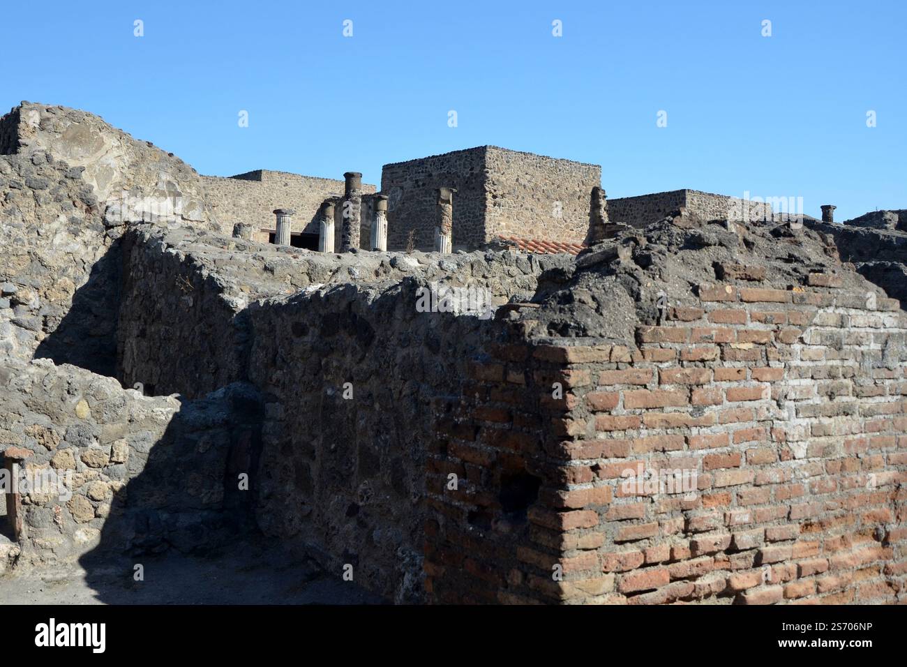 Pompeii, Roman House. Roman city frozen by the devastating eruption of ...