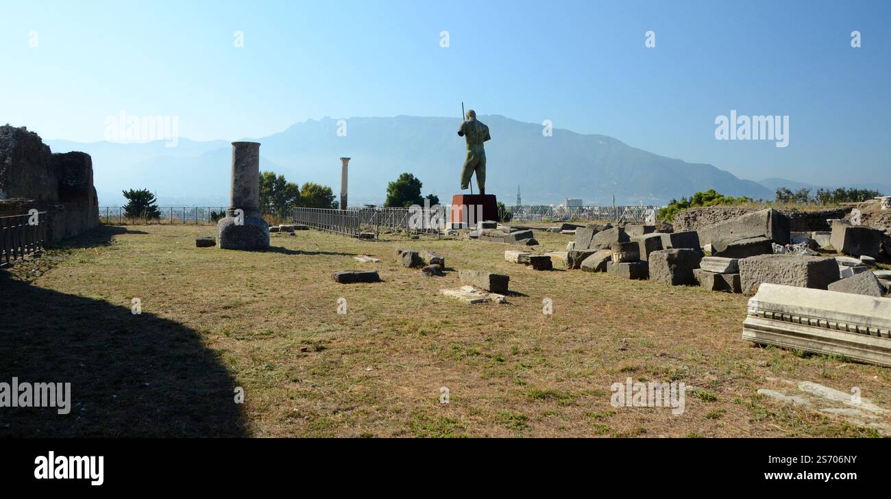Daedalus statue, UNESCO World Heritage Site, Pompeii Stock Photo - Alamy