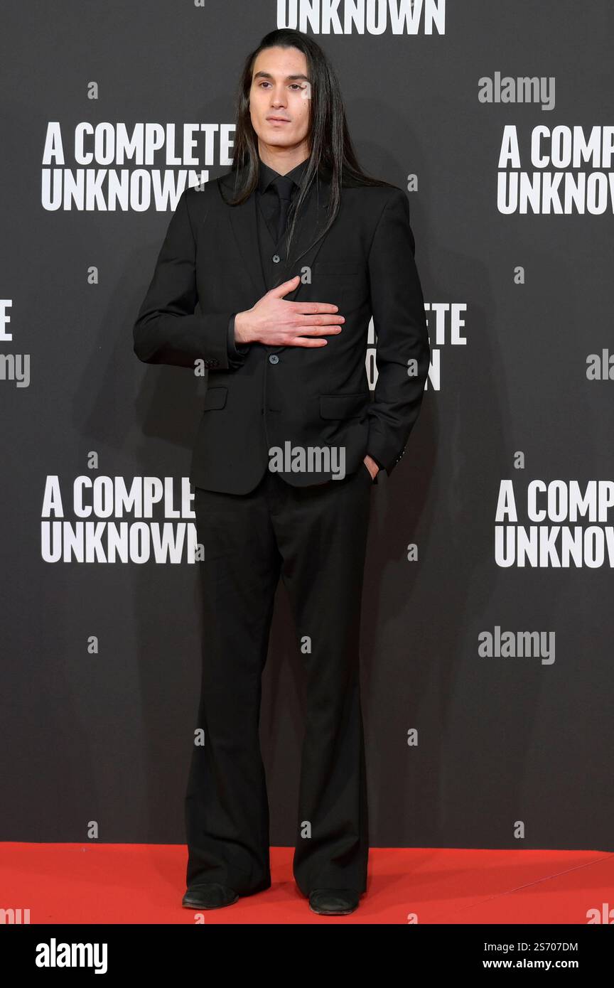 Ethan Torchio von Maneskin bei der Premiere des Kinofilms 'A Complete ...