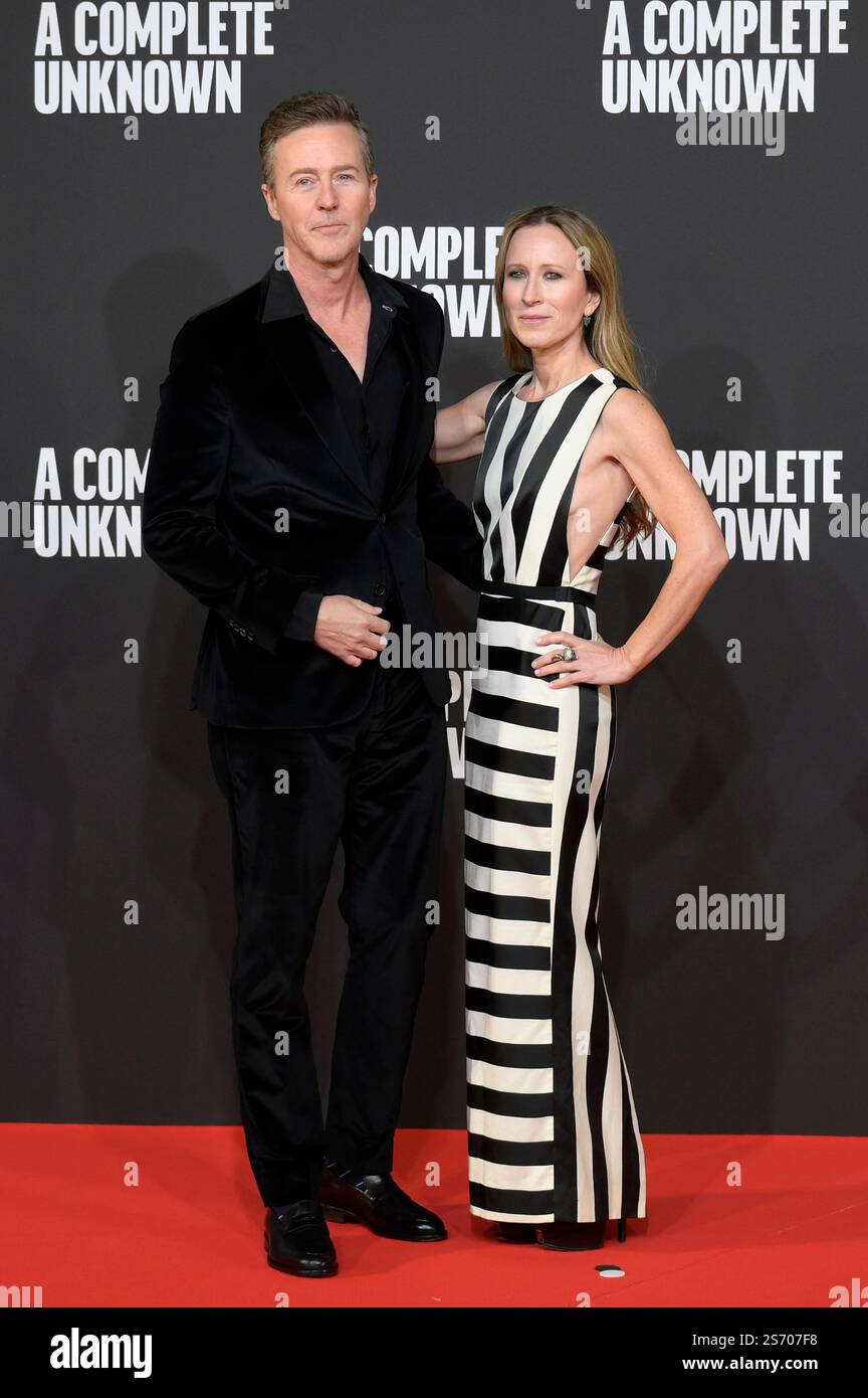 Edward Norton mit Ehefrau Shauna Robertson bei der Premiere des ...