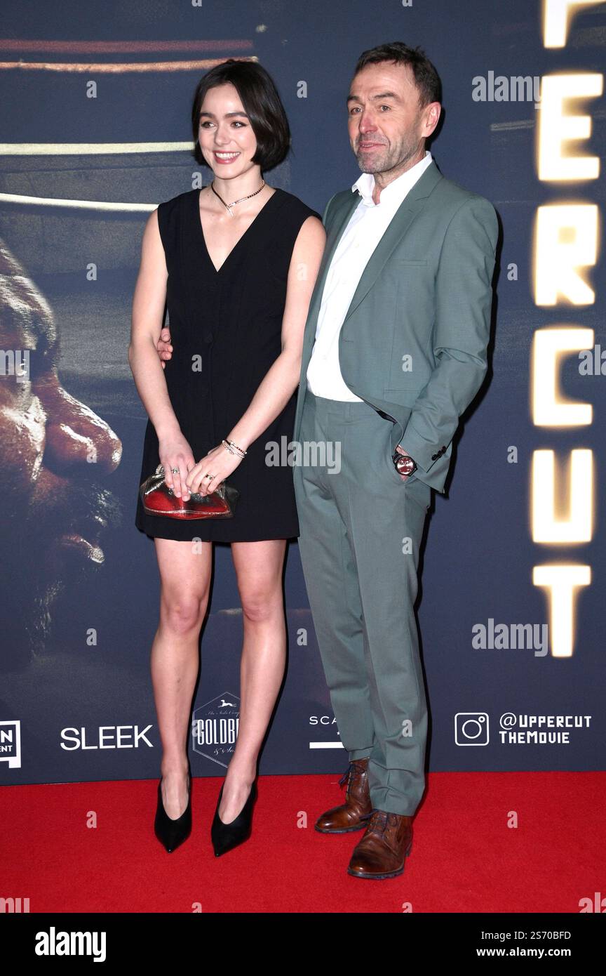 Luise Großmann mit Vater Stefan bei der Premiere des Kinofilms Uppercut ...