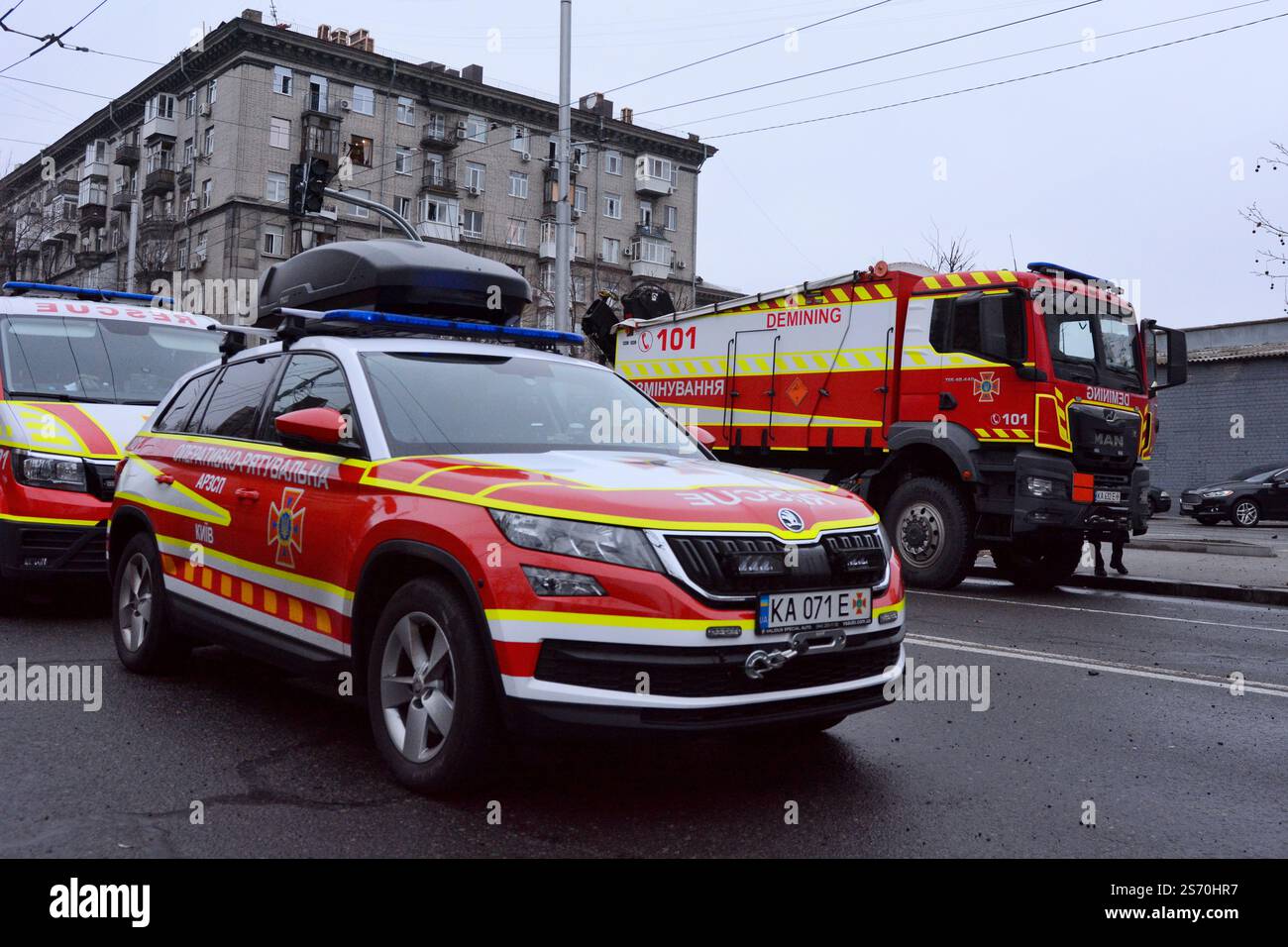 Kyiv, Ukraine. 18th Jan, 2025. Firefighters work at a site of a Russian ...