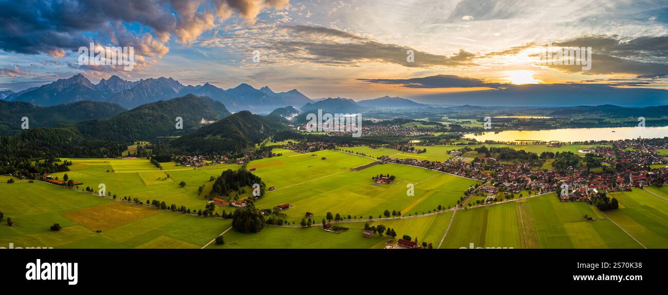 Beautiful natural landscape of the Alps. Forggensee and Schwangau ...
