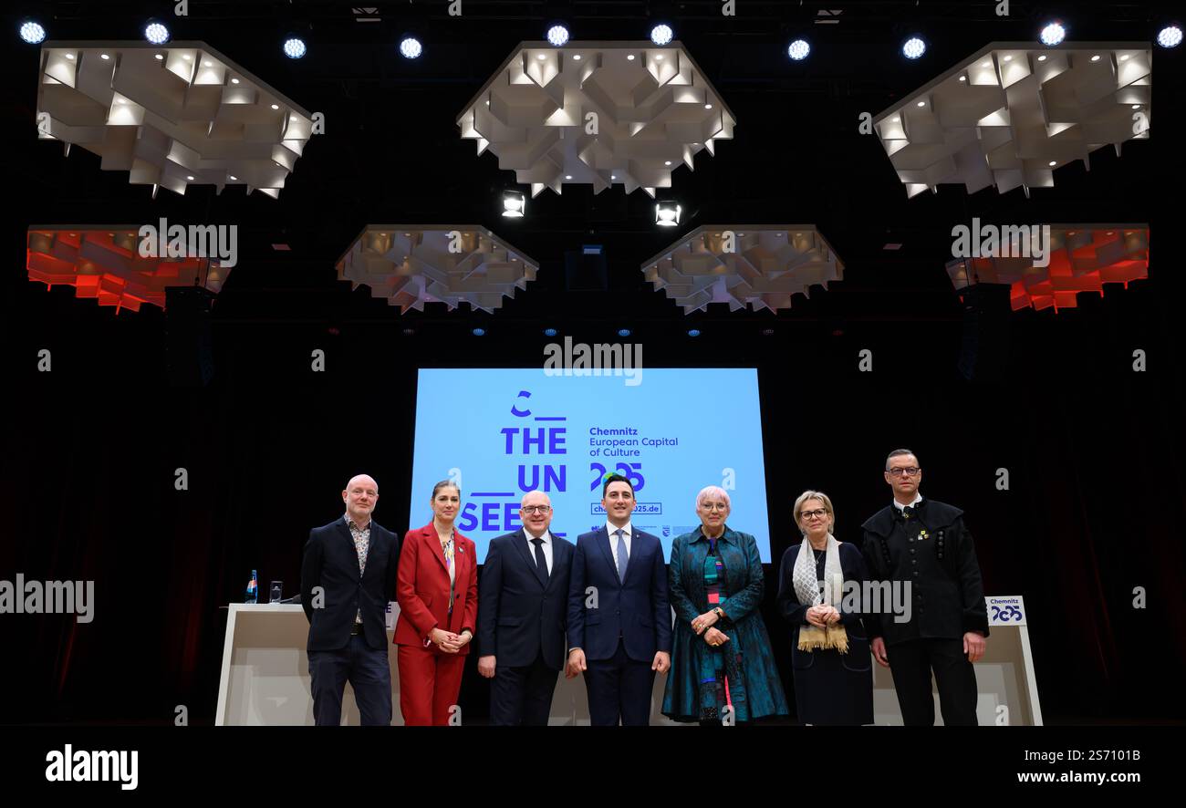 18 January 2025, Saxony, Chemnitz: Stefan Schmidtke (l-r), Program ...