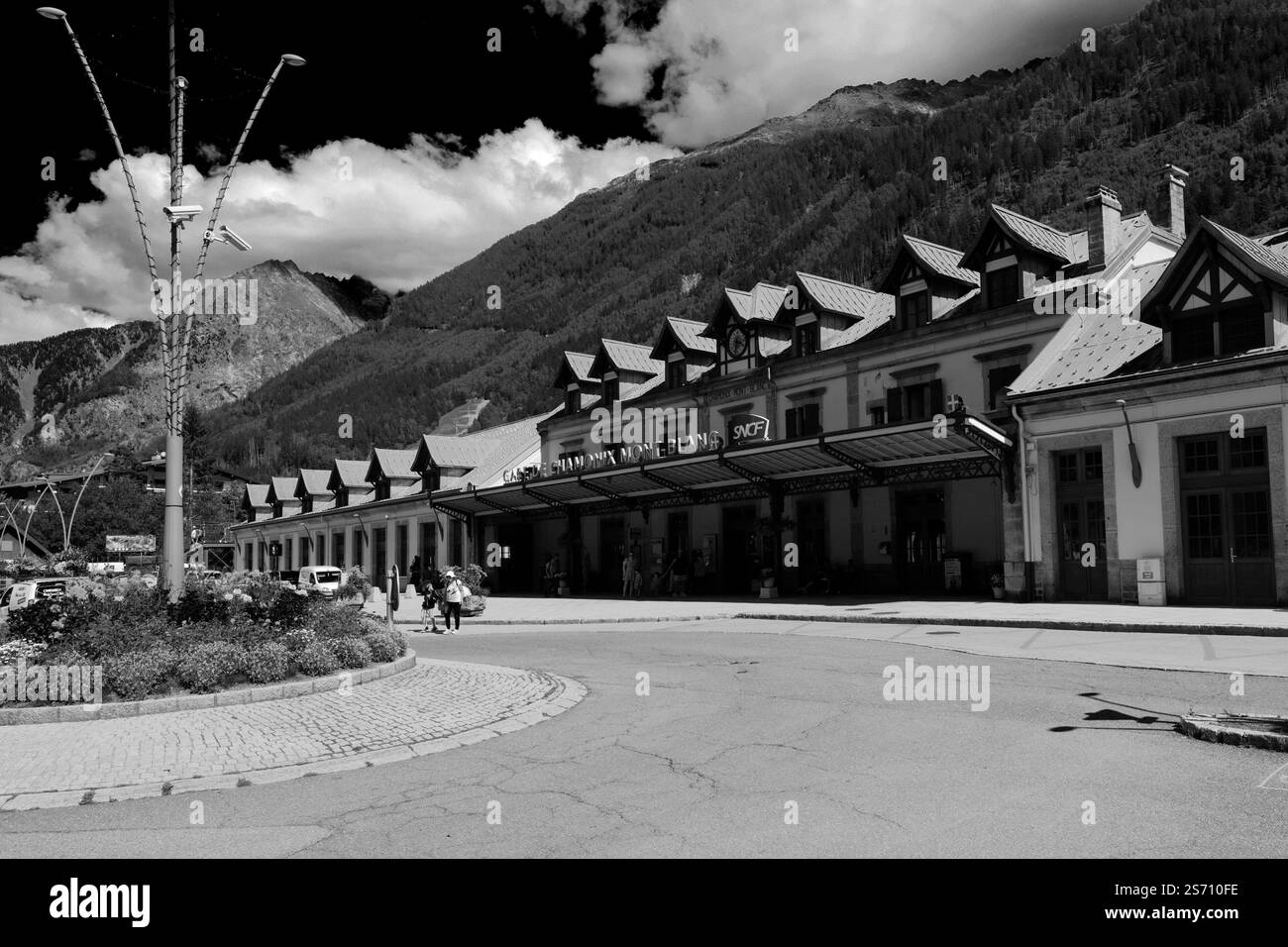 Chamonix, france bars Black and White Stock Photos & Images - Alamy