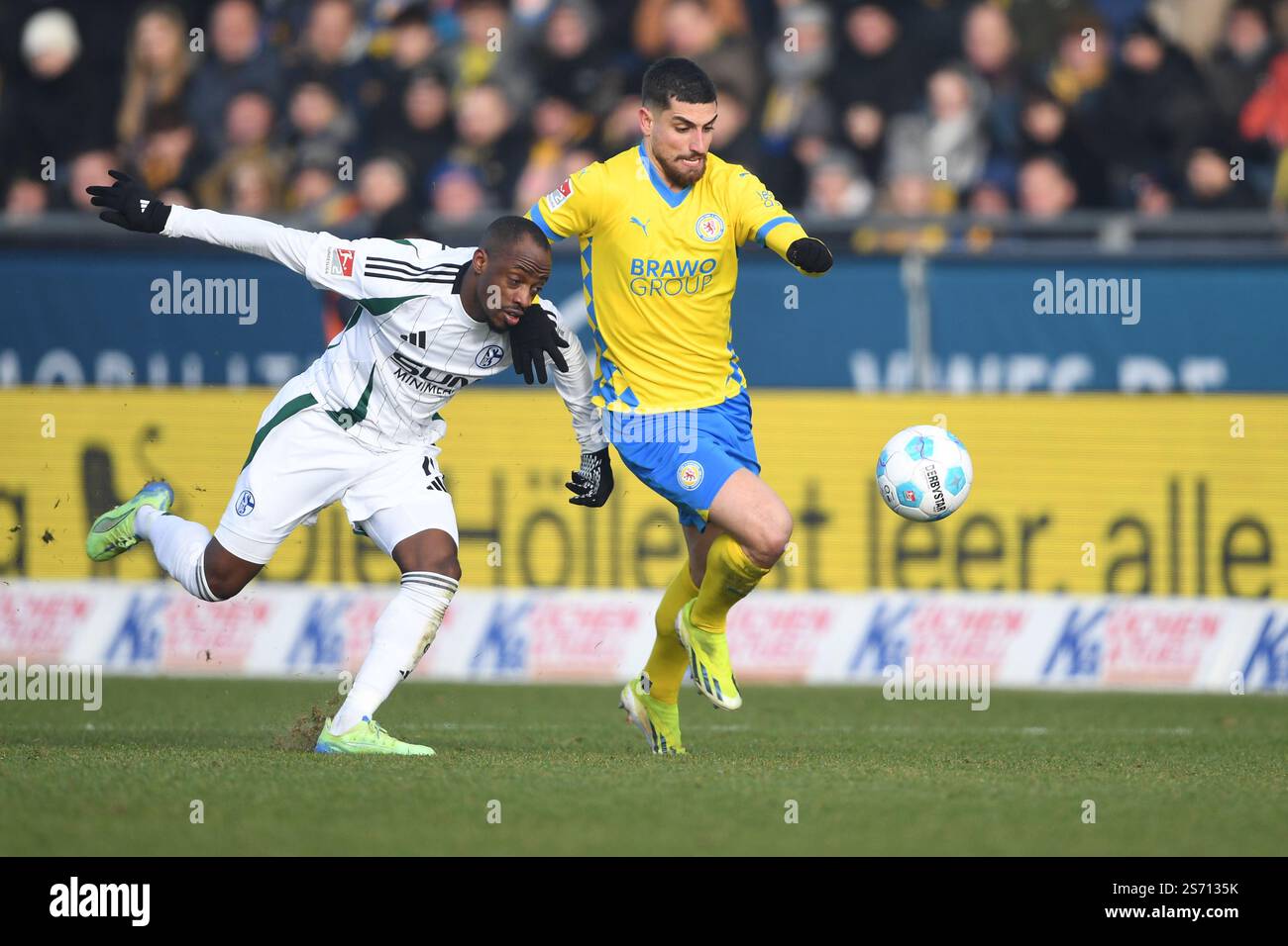 18 January 2025, Lower Saxony, Brunswick: Soccer: Bundesliga 2 ...