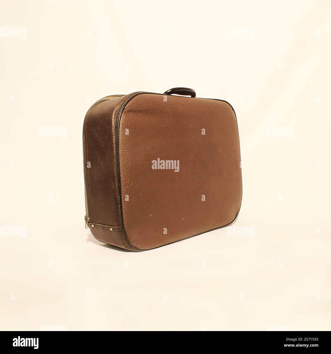 Explore your stylish adventures with our Classic Leather Travel Case ...