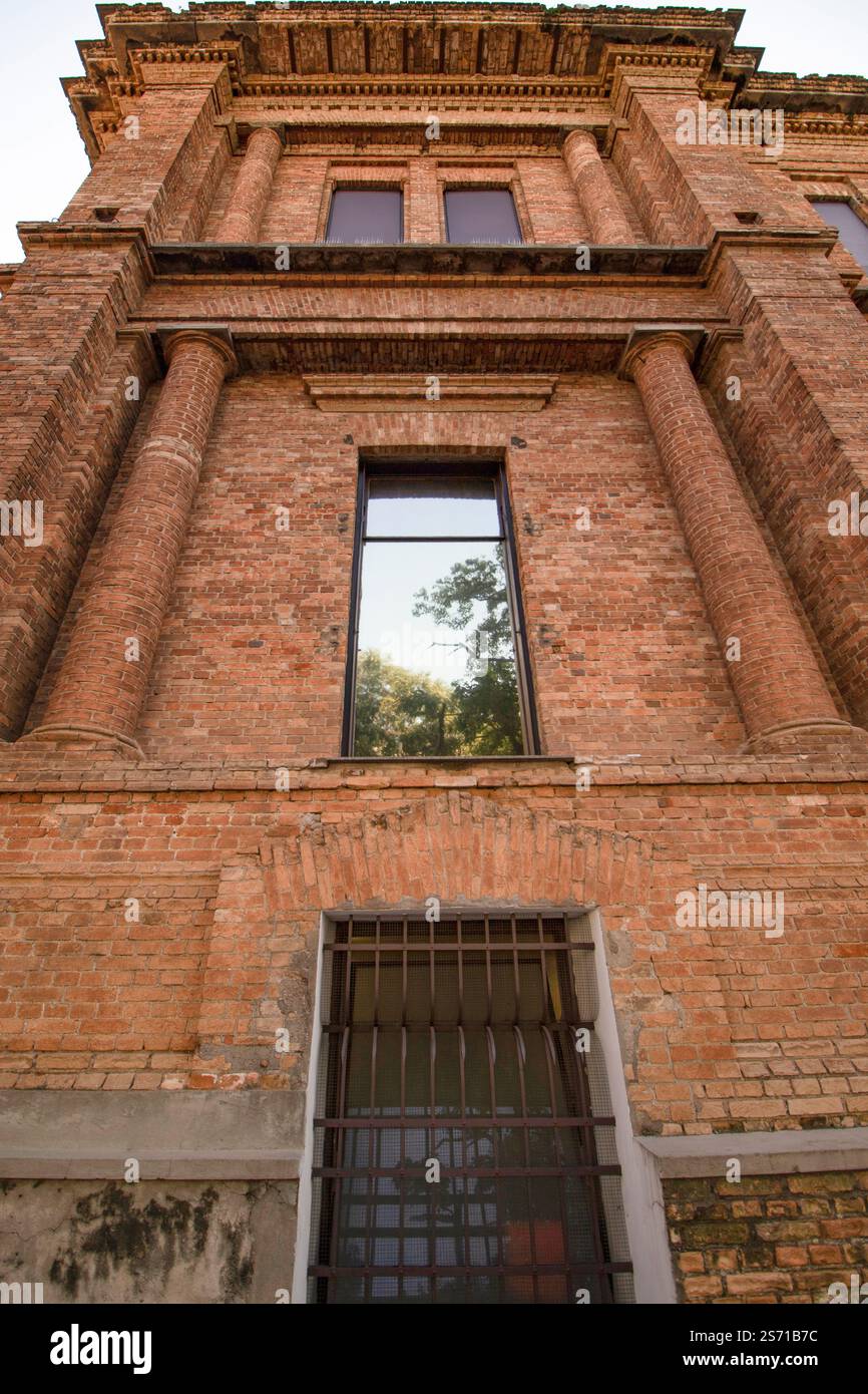 Old building, exposed brick wall. Ancient architecture Stock Photo - Alamy