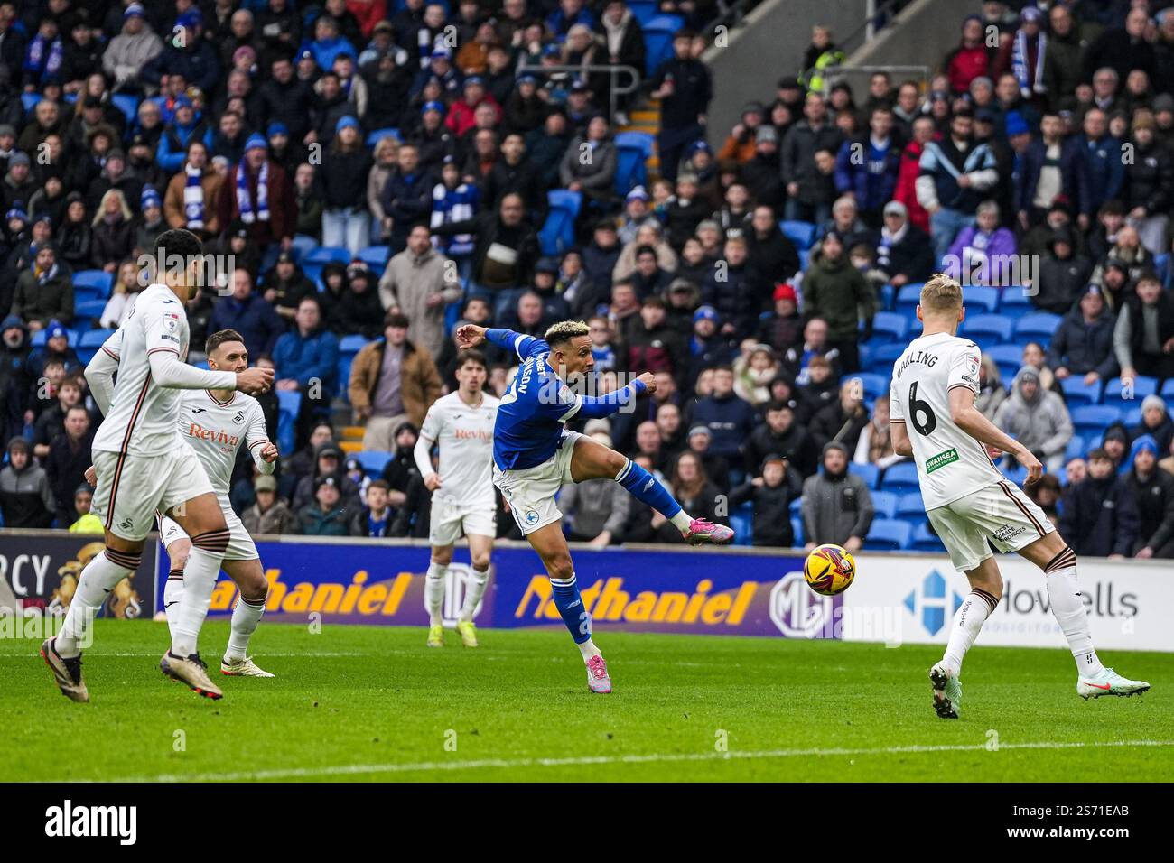 Callum robinson cardiff goal hi-res stock photography and images - Alamy