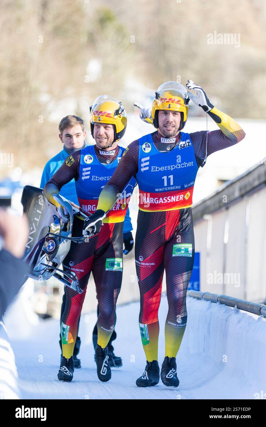 Winterberg, Deutschland. 18th Jan, 2025. Tobias Wendl, Tobias Arlt (GER) bejubeln im Ziel den ...