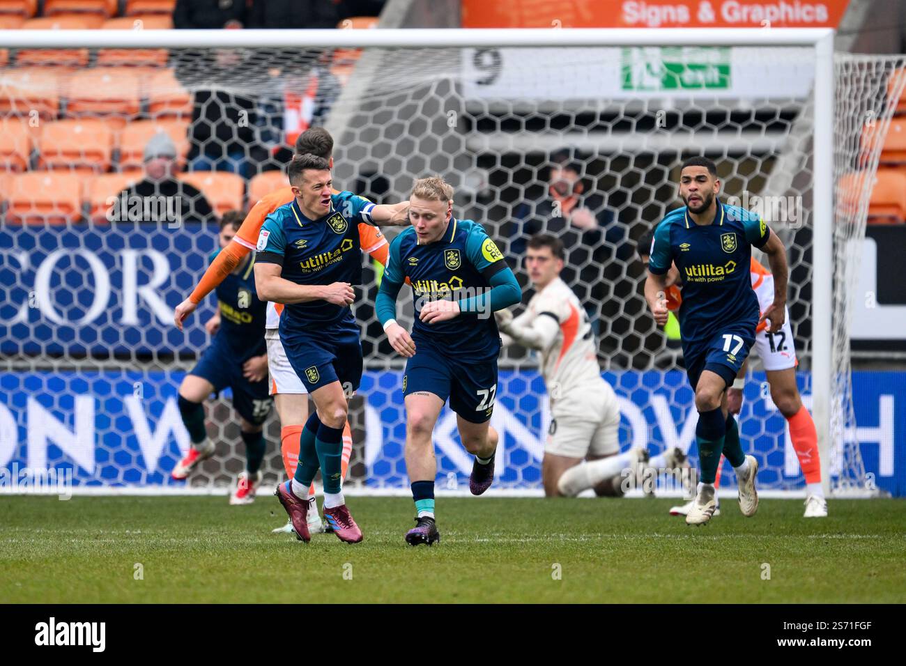 Joe Taylor of Huddersfield Town celebrates his goal to make it 2-1 ...