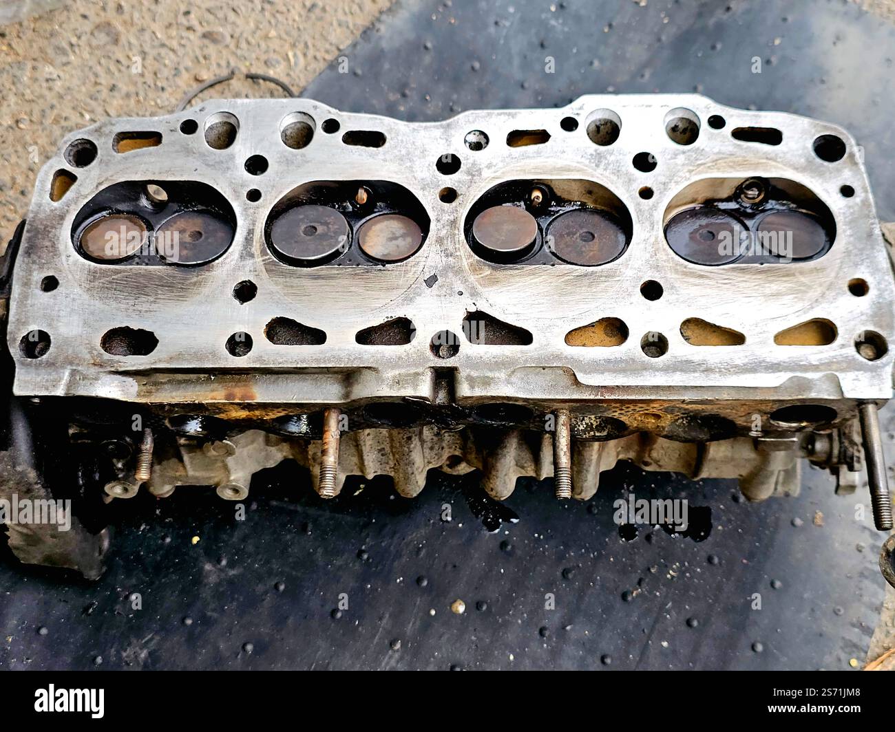 maintenance of automotive internal combustion engine, replacement of ...