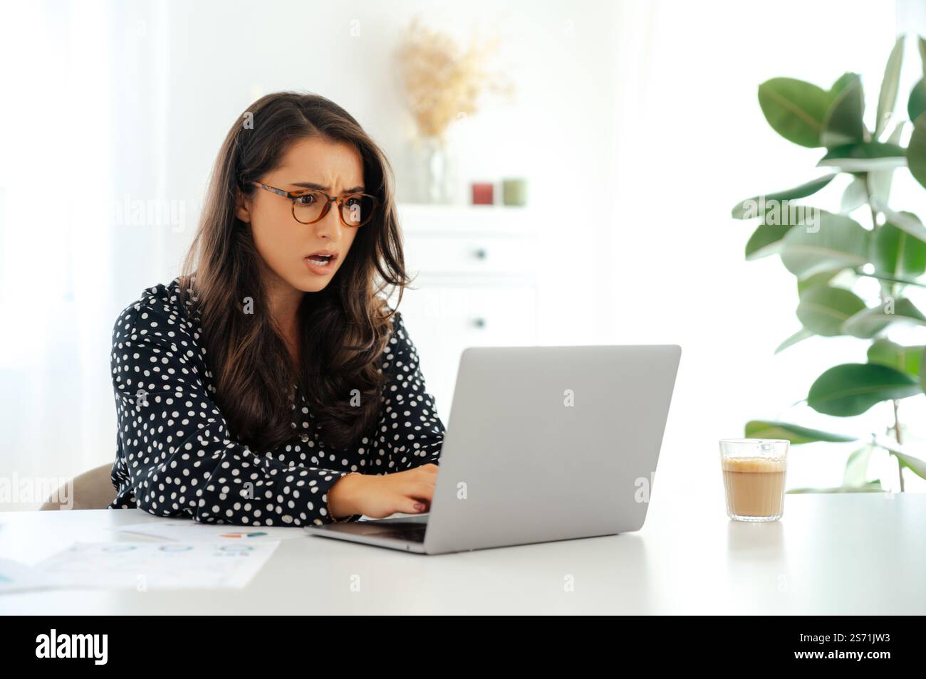Female arabian woman girl typing hi-res stock photography and images ...