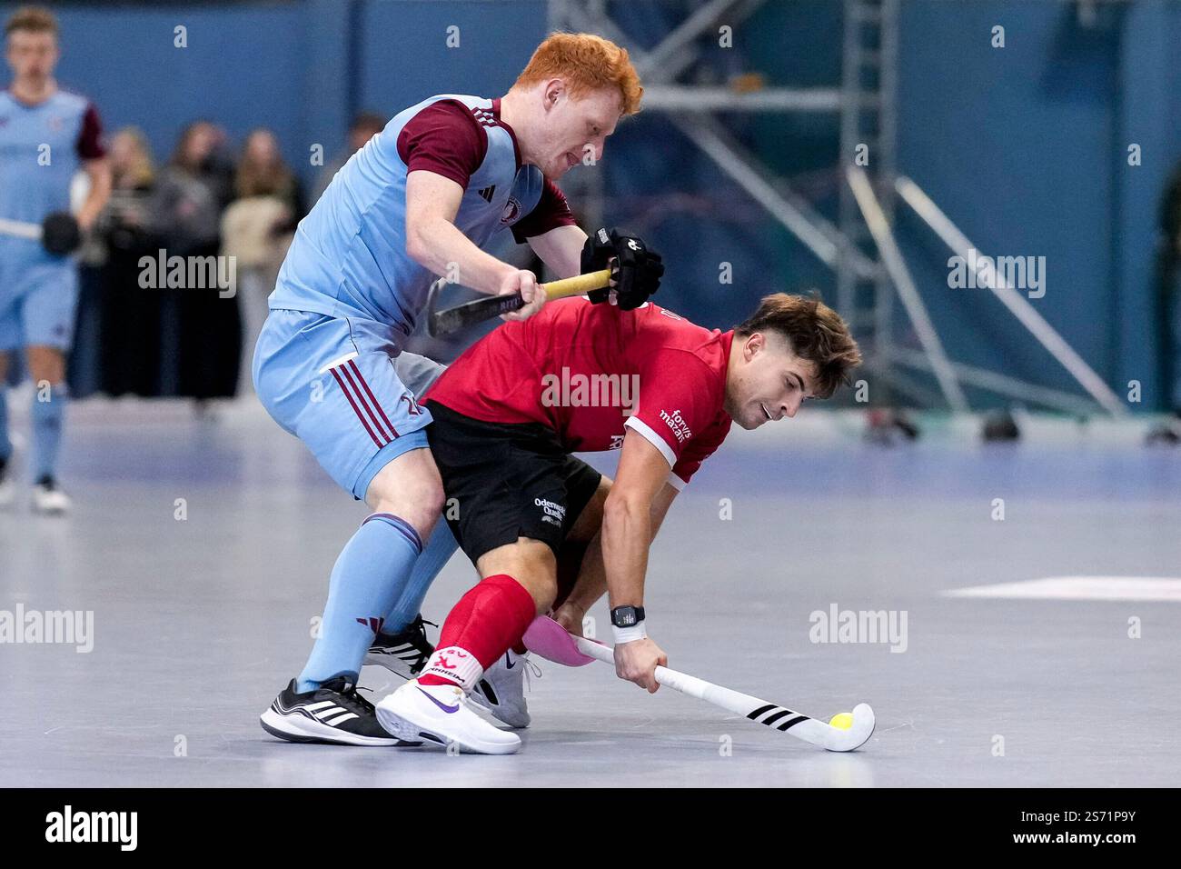 Mannheim, Deutschland. 18th Jan, 2025. v.li.: Henri Schmid (UHC, 29), Philipp Wossidlo (TSVMH ...