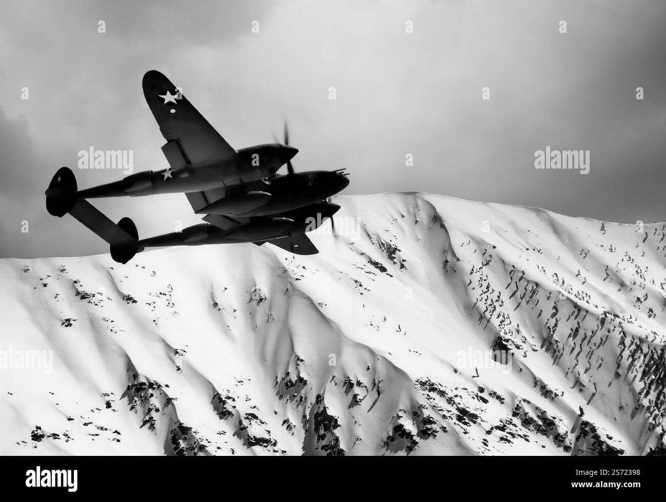 Twin boom aircraft hi-res stock photography and images - Alamy