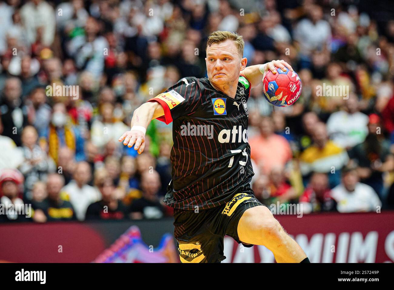 Wurf/Tor Timo Kastening (Deutschland, #73) DEN, Schweiz vs. Deutschland ...