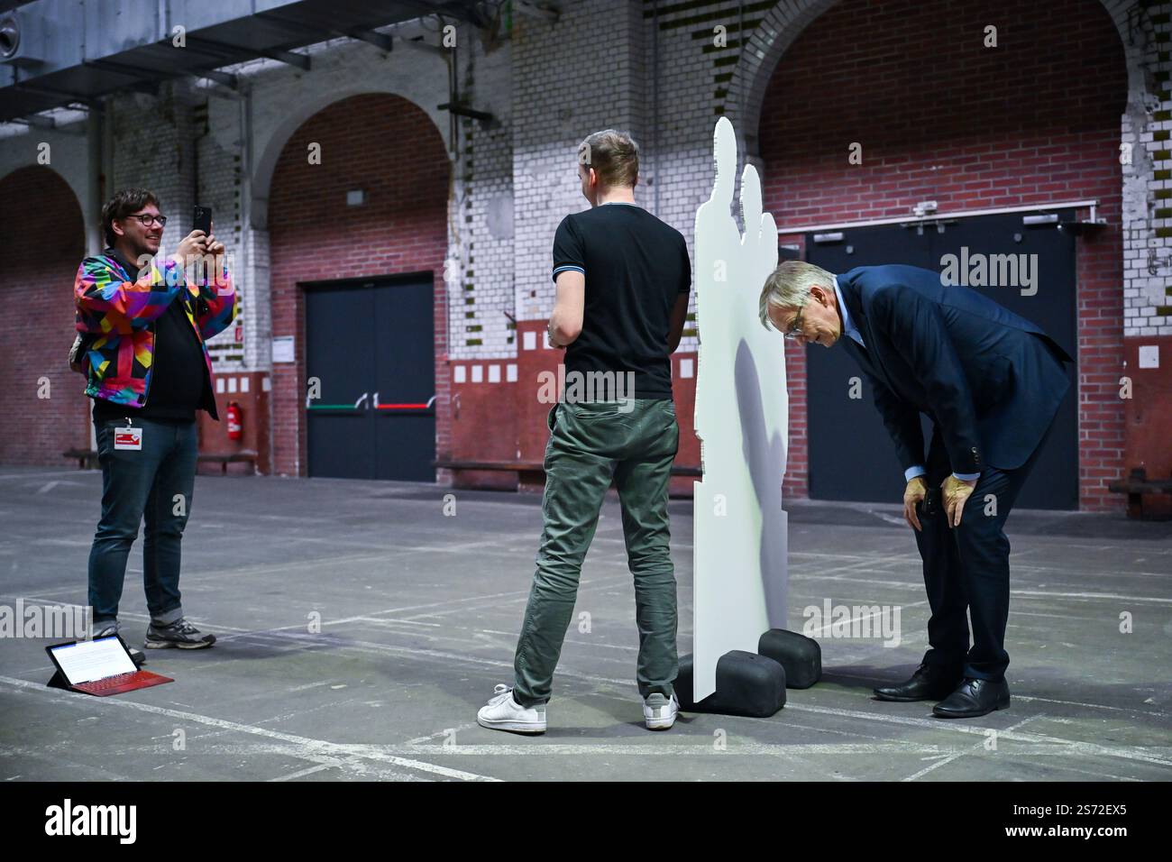 Berlin, Germany. 18th Jan, 2025. Dietmar Bartsch (r), direct candidate ...
