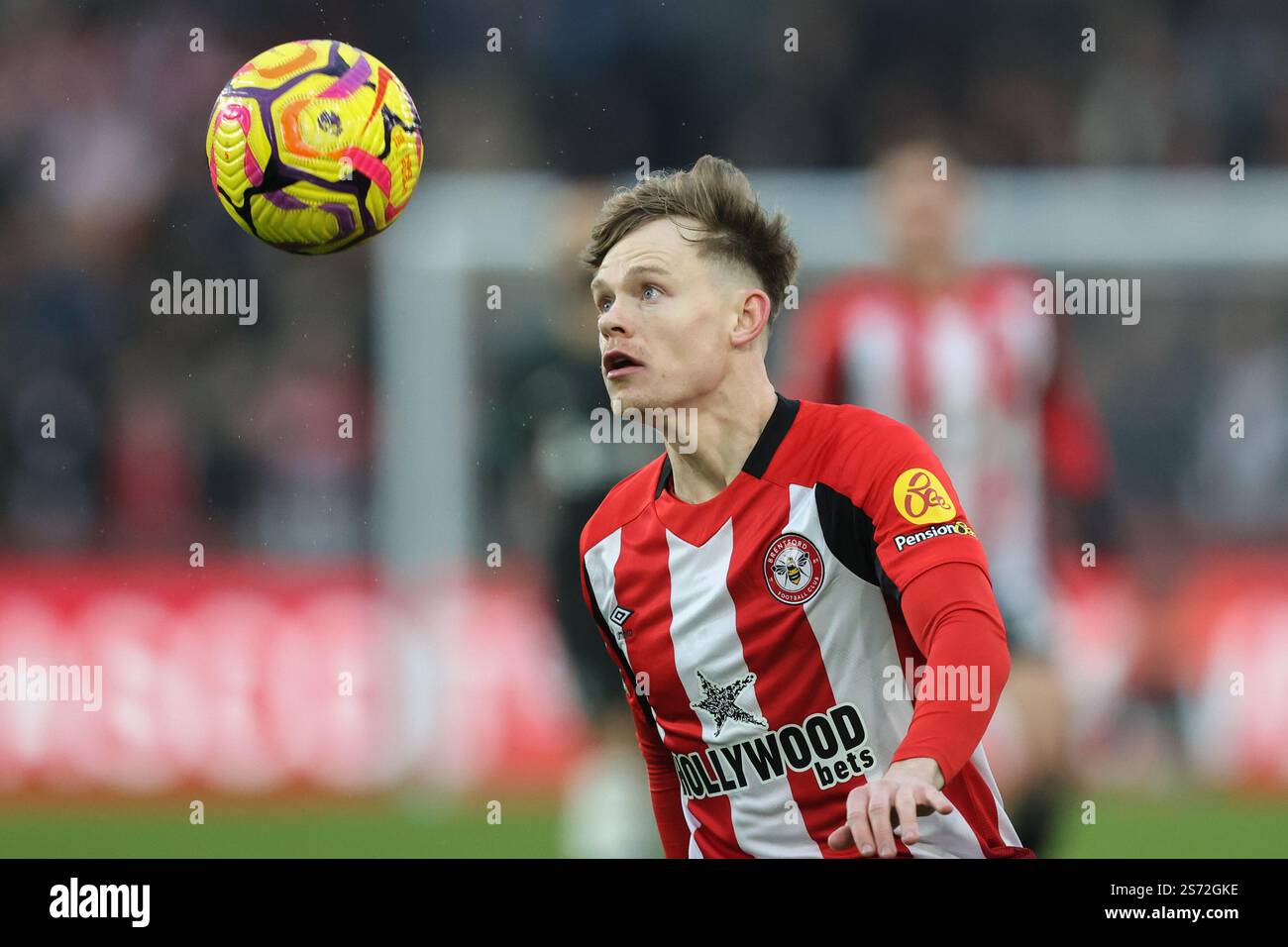 London, UK. 18th Jan, 2025. Keane Lewis-Potter of Brentford watches the ...