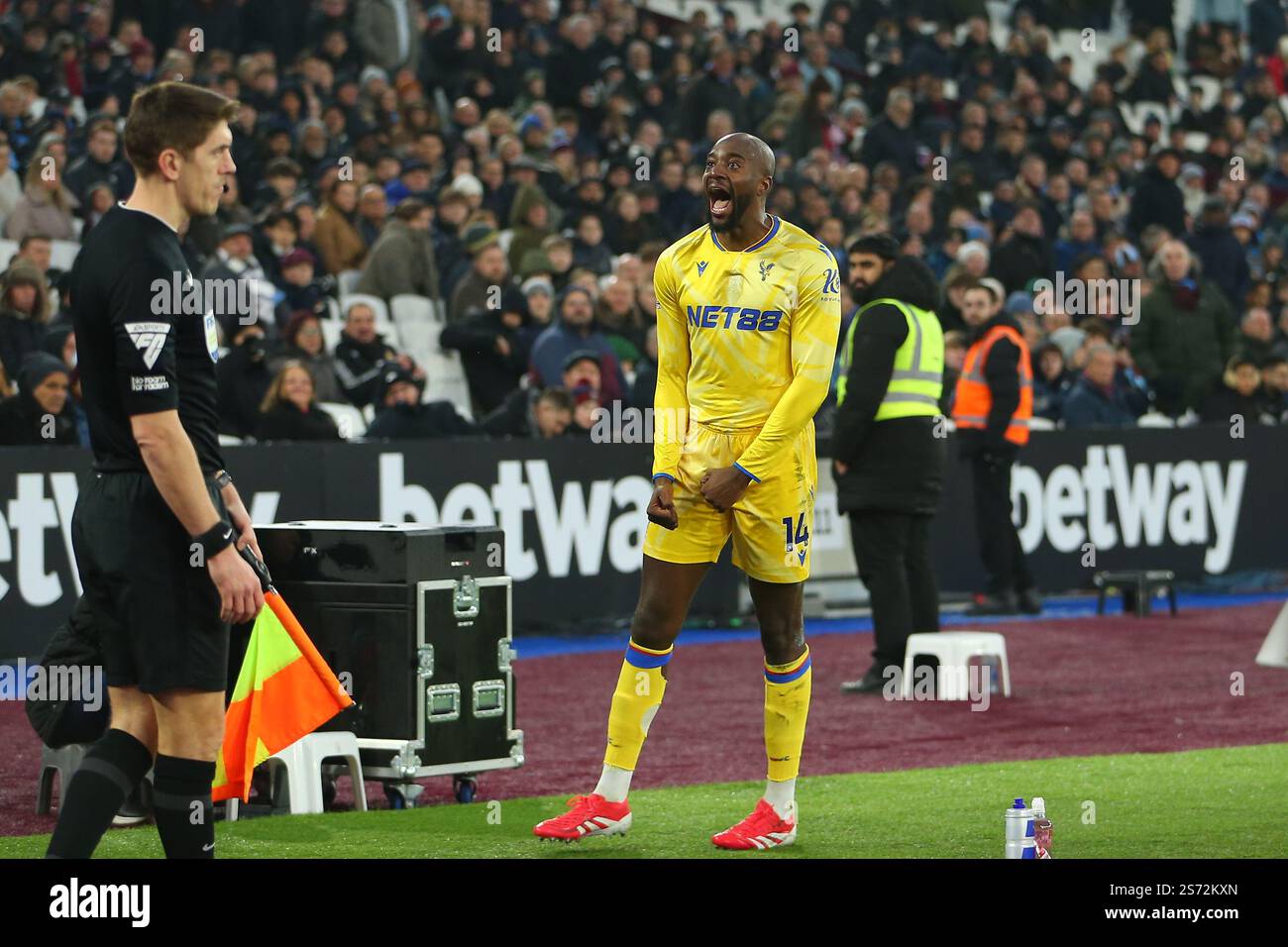 London Stadium, London, UK. 18th Jan, 2025. Premier League Football, West Ham United versus ...
