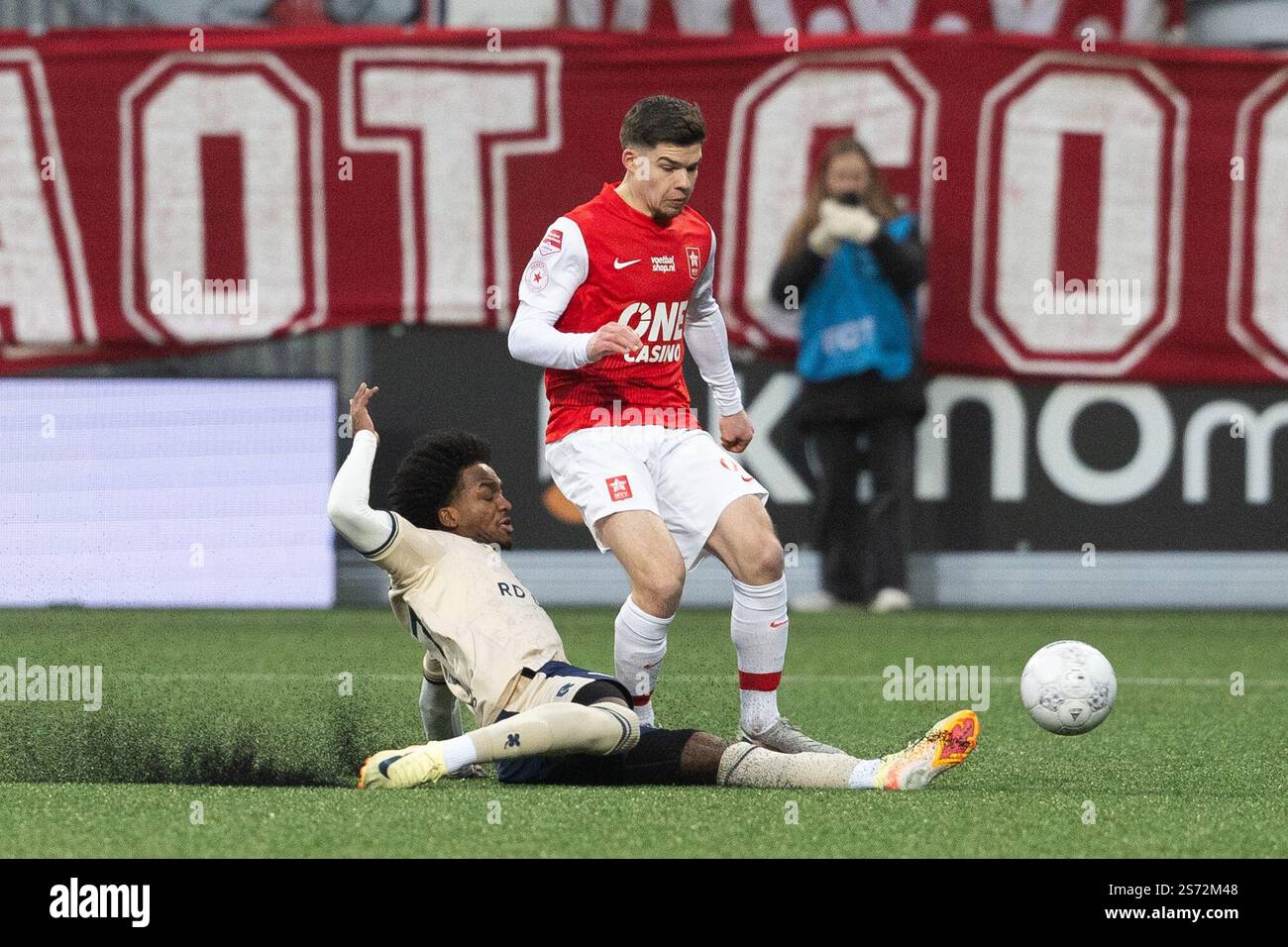 Maastricht, Nederland. 18th Jan, 2025. MAASTRICHT, football, 18-1-2025 ...