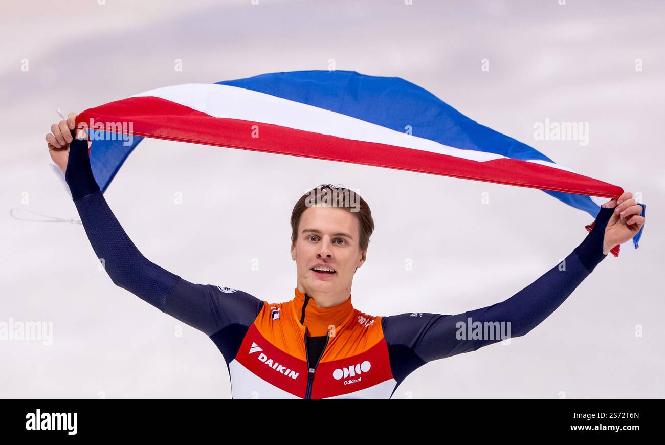 DRESDEN - Jens van t Wout wins the final 500 meters during the first ...