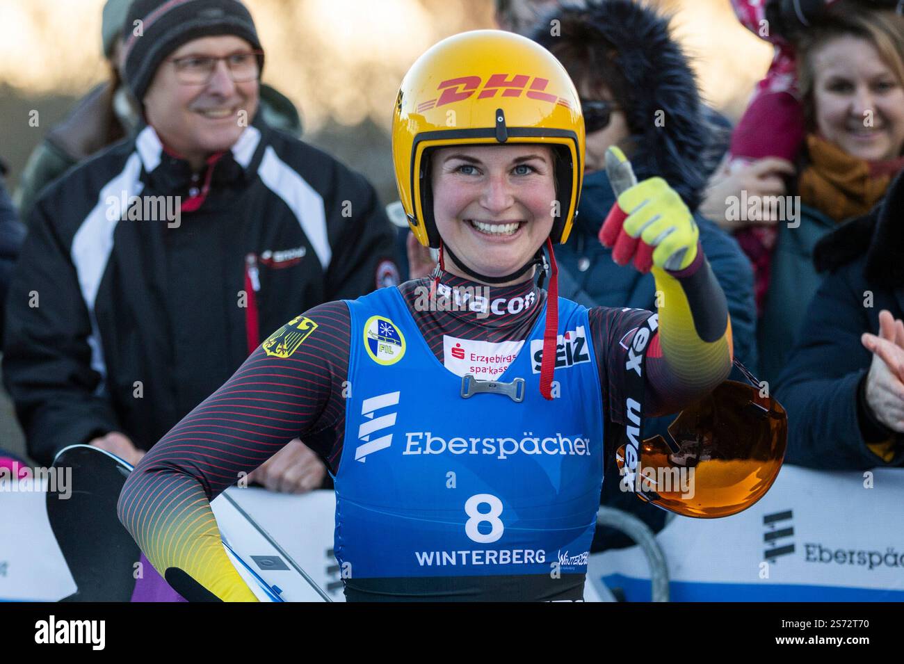 Julia Taubitz (GER) freut sich ?ber ihren Sieg. Ebersp?cher FIL Rodel ...