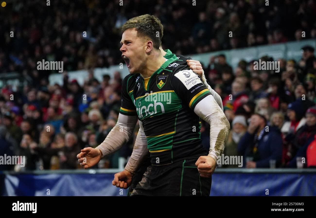 Northampton's Tom Seabrook scores their third try during the Investec ...
