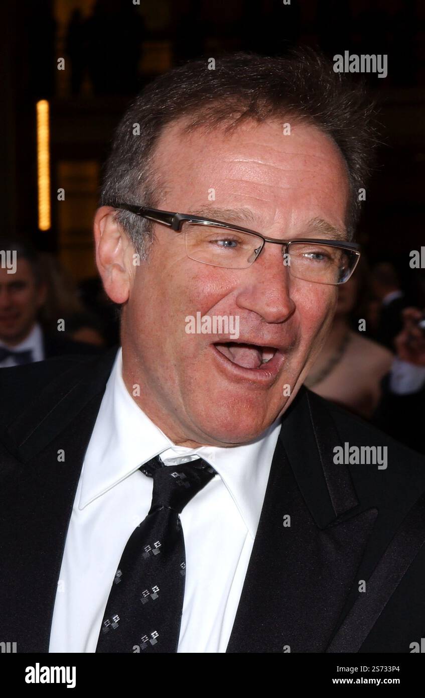 HOLLYWOOD, CALIFORNIA, USA: Robin Williams attends The 76th Annual ...