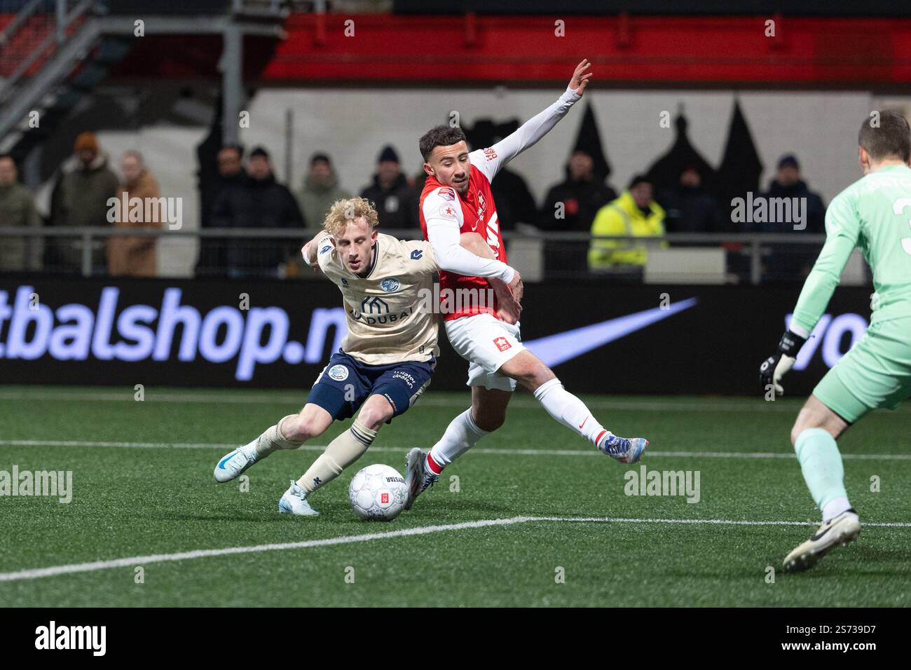 Maastricht, Nederland. 18th Jan, 2025. MAASTRICHT, football, 18-1-2025 ...