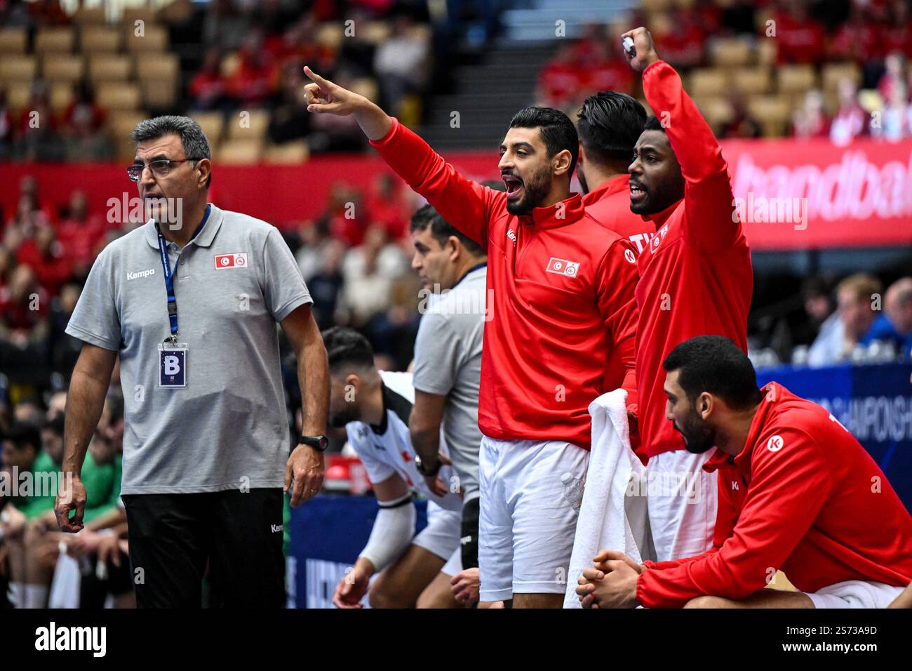 Herning, Denmark. 18th Jan, 2025. Bench Tunisia Nationalteam during IHF ...