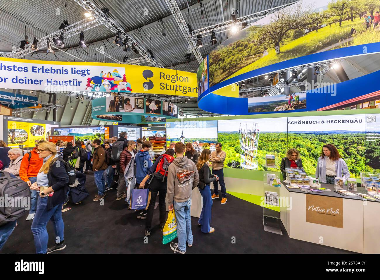 CMT in Stuttgart eröffnet. Die Messe Caravan - Motor - Touristik gilt ...