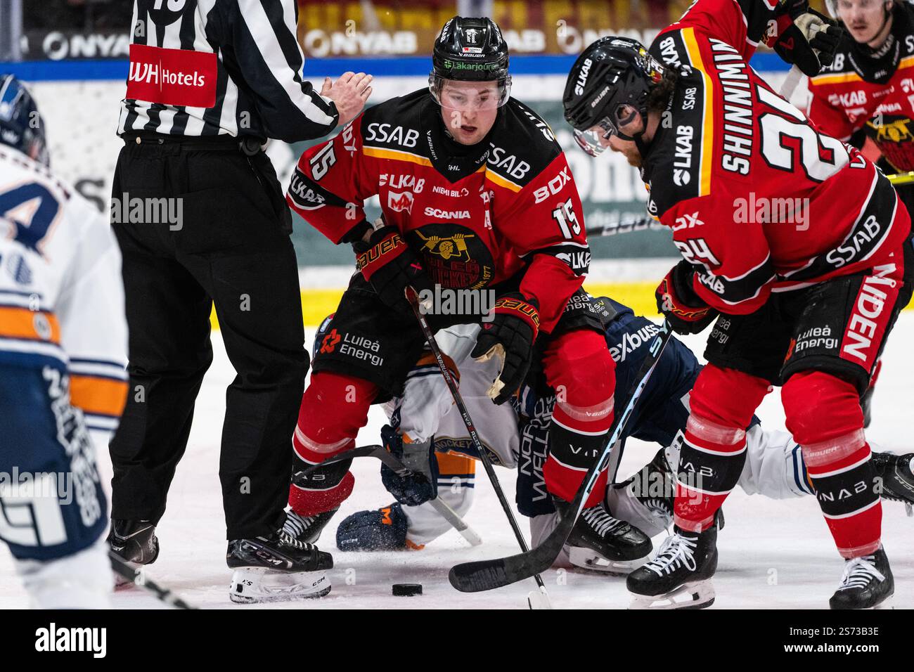 250118 Luleås David Granberg under ishockeymatchen i SHL mellan Luleå ...