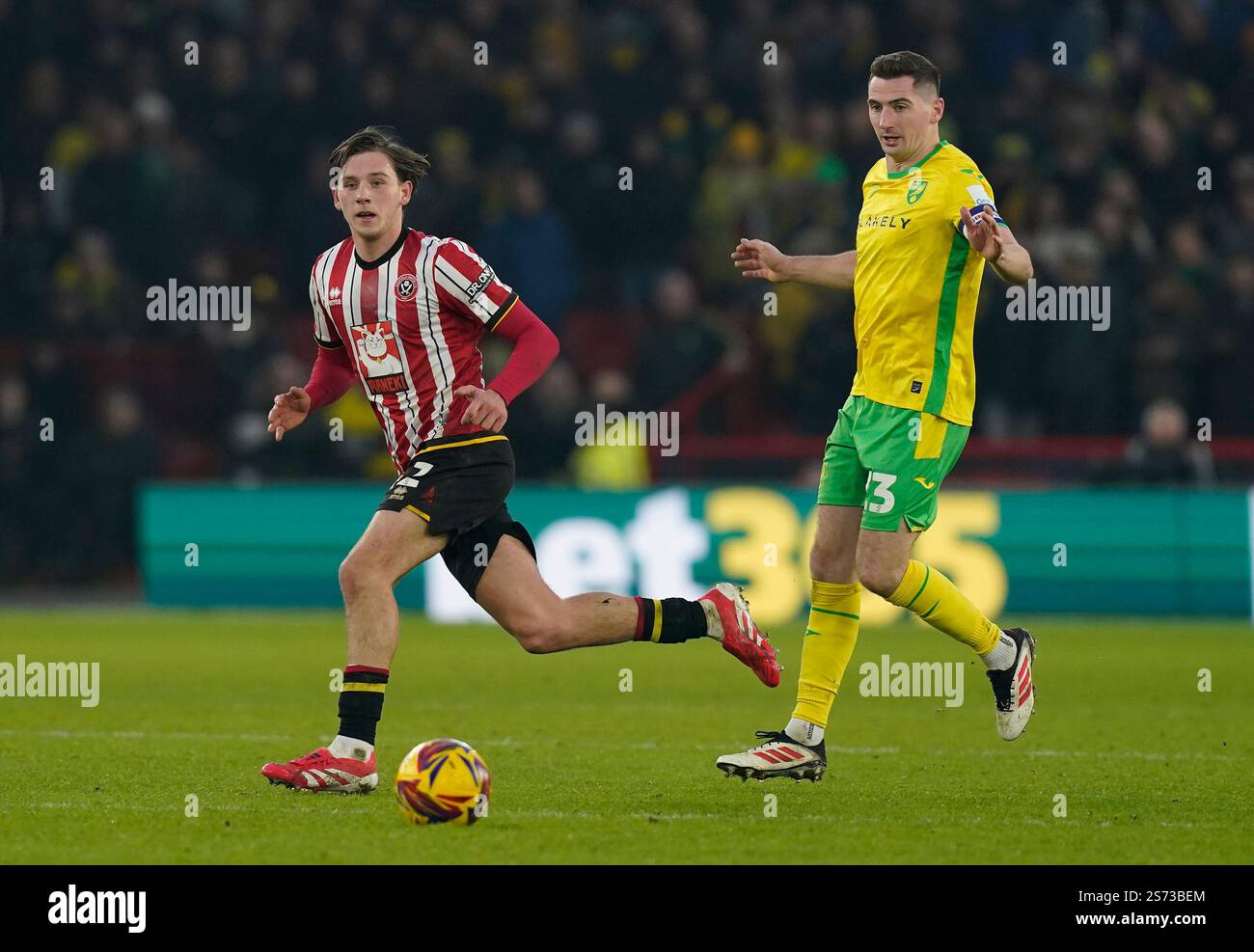 Sheffield, UK. 18th Jan, 2025. Sydie Peck of Sheffield United (L) is ...